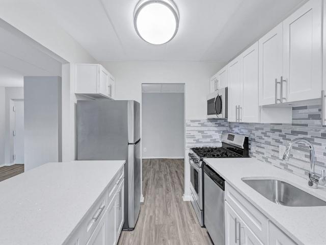 Cityside Huntington Metro 1 Bedroom Apartment for Rent at 6034 Richmond Hwy, Huntington, VA 22303 Huntington