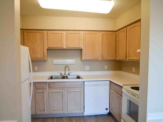 Citadel Apartments 1 Bedroom Apartment for Rent at 8500 Ohern St, Omaha, NE 68127