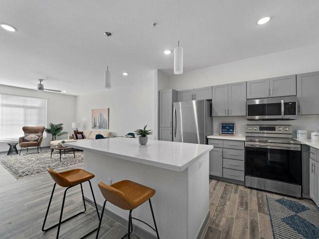 Citi on Camelback 1 Bedroom Apartment for Rent at 909 E Camelback Rd, Phoenix, AZ 85014