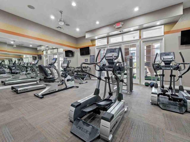 Citi on Camelback 2 Bedroom Apartment for Rent at 909 E Camelback Rd, Phoenix, AZ 85014