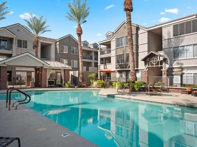 Citi on Camelback 2 Bedroom Apartment for Rent at 909 E Camelback Rd, Phoenix, AZ 85014