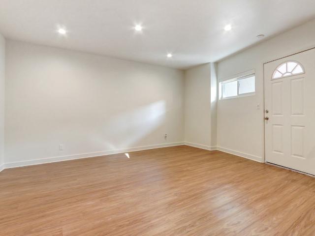 Citra Apartments Studio Apartment for Rent at 700 S 6th St, Burbank, CA 91501