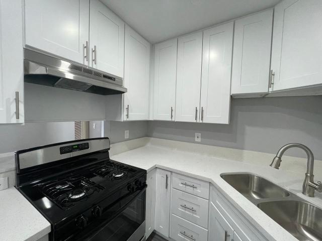 Citrus Village 1 Bedroom Apartment for Rent at 500 N Citrus St, Orange, CA 92868