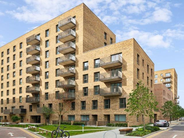 Civic Street, Lampton Road TW3, 1 bed flat to rent, £1,750 pcm | PrimeLocation