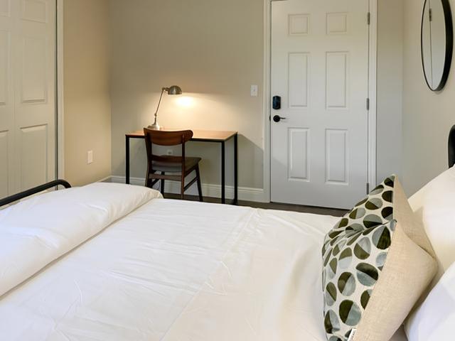 Co living at it's finest in the beautiful Daytona Beach area! Newly renovated & modern