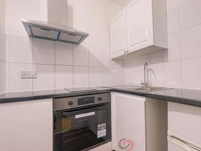 Co op Food, Kember Street, London, N1 1BF, United Kingdom | 1 bed apartment for rent #121972200 | Rentberry