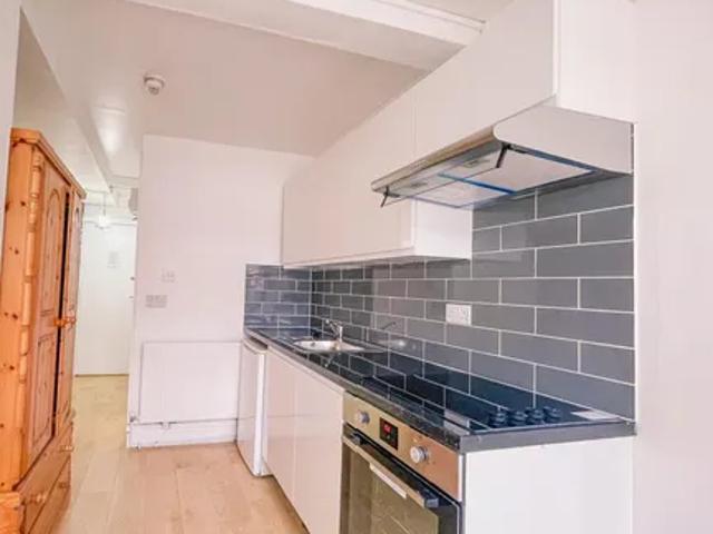 Co op Food, Kember Street, London, N1 1BF, United Kingdom | Studio apartment for rent #140658596 | Rentberry