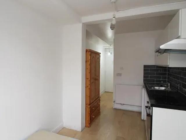 Co op Food, Kember Street, London, N1 1BF, United Kingdom | Studio apartment for rent #140659031 | Rentberry