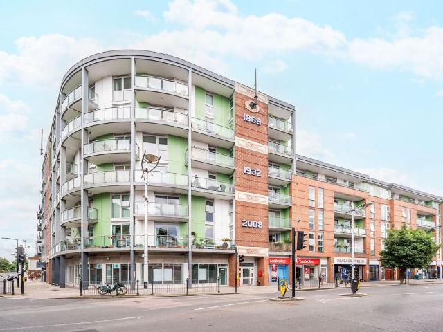 Co Operative House, Peckham Rye, London SE15, 2 bed flat to rent, £2,300 pcm | PrimeLocation
