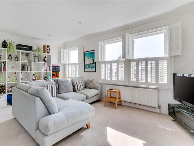 Comyn Road, London SW11, 3 bed flat to rent, £4,000 pcm | PrimeLocation