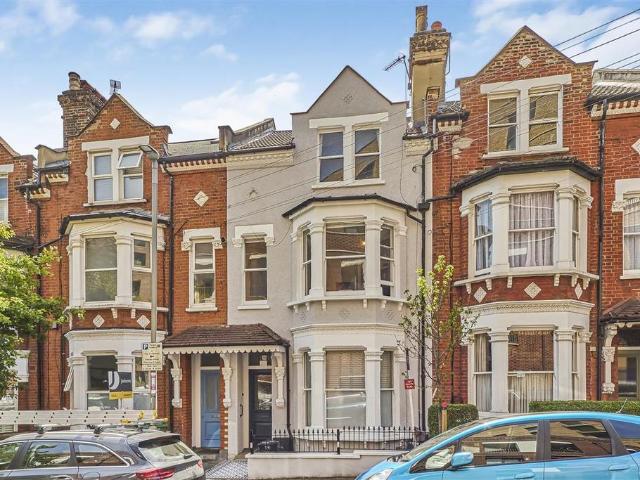 Comyn Road, SW11 1 bed flat to rent £2,100 pcm £485 pw