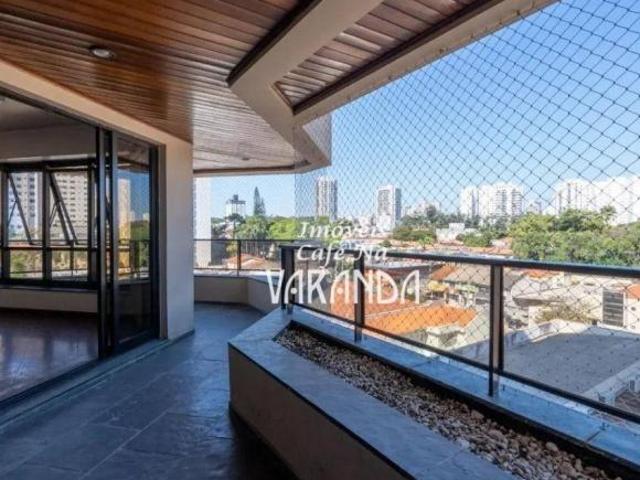 COM 192 M² QUATRO SUÍTES!