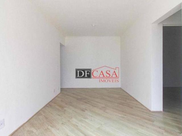 Com 2 dormitórios, sala 2 ambientes e sacada, à venda, Parque Boturussu São Paulo/SP