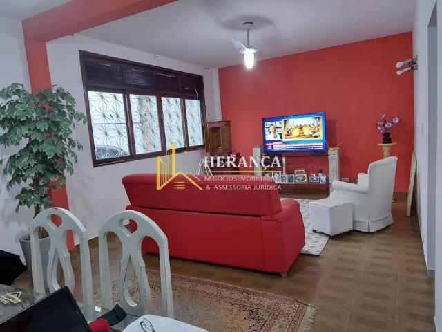 com 2 Quartos e 2 banheiros à Venda, 199 m² por R$ 299.000