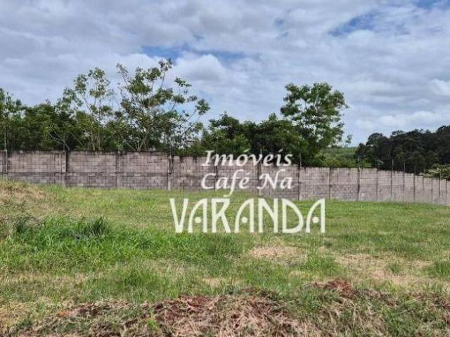 COM 369,19 M². PLANO !