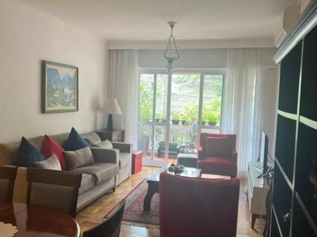 Com 97 m2 de área, este espaçoso apartamento conta com 3 quartos, perfeitos para acomodar sua famíli