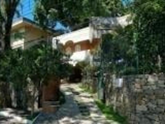 Com localização super privilegiada esse imóvel com 3 suítes, reformado recenteme