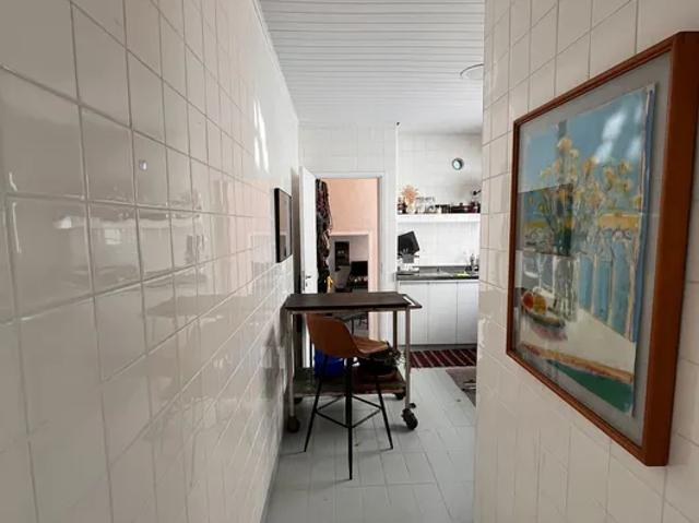 COM RENDA Casa para venda com 1 quarto, sala, cozinha, banheiro, quintal e varanda em Alto da Lapa