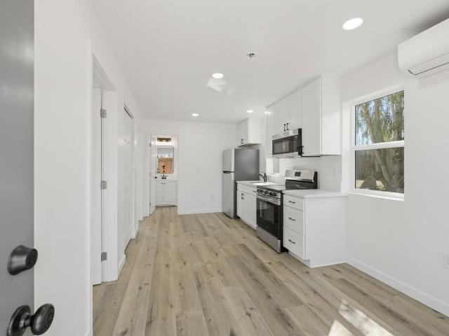 Combe Way Commons Studio Apartment for Rent at 4191 Combe Way, San Diego, CA 92122 University City
