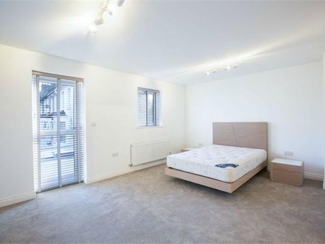 Combedale Road, London