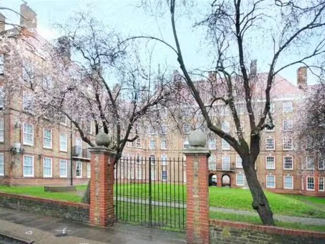Comber Grove, London, SE5 0LF