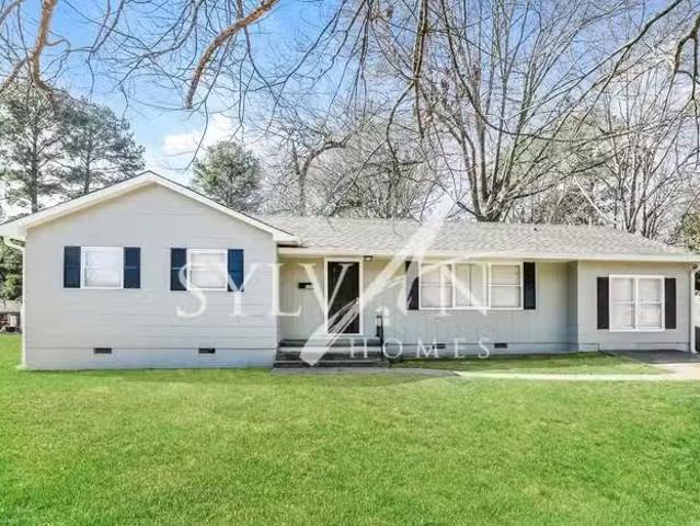 Come and live the good life in this 4 bedroom, 2 bathroom home.
