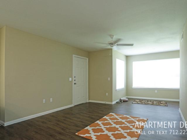 Come live here! this sophisticated apartment community in Spring