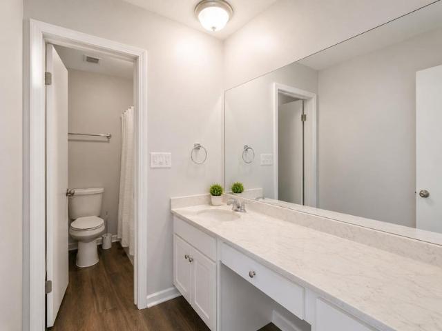 Come RELAX in his beautifully renovated Stone Mou