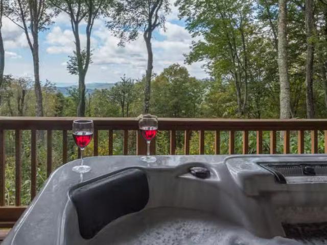Come Stay for the Summer Near Asheville and Great Sunsets 253.