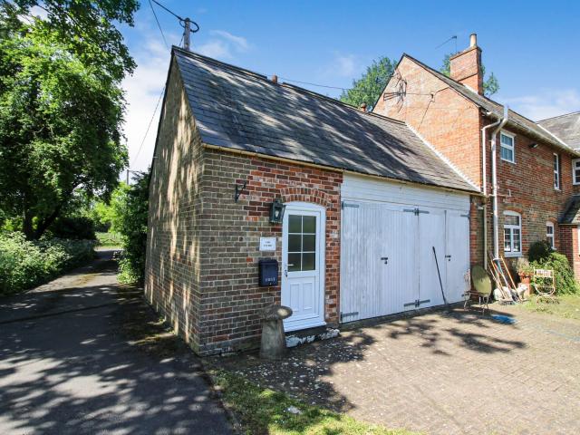 Comedy Studio Main Road Christian Malford, Chippenham 1 bedroomProperty for lettings Mcfarlane