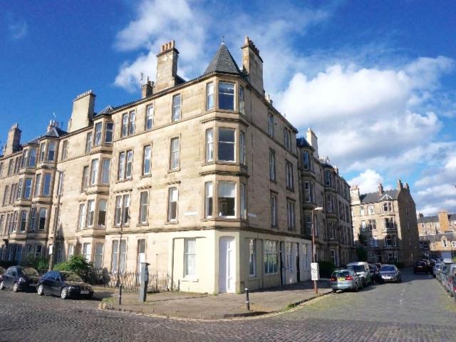 Comely Bank Place, Stockbridge, Edinburgh EH4, 1 bed flat to rent, £1,375 pcm | PrimeLocation