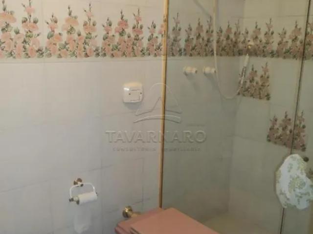 Comercial Casa em Ponta Grossa