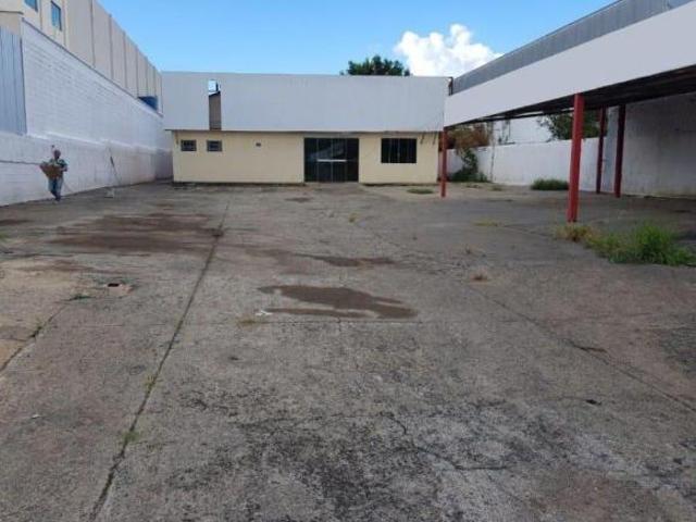 Comercial à venda na Zona Industrial