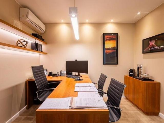 Comercial à venda na Zona Industrial
