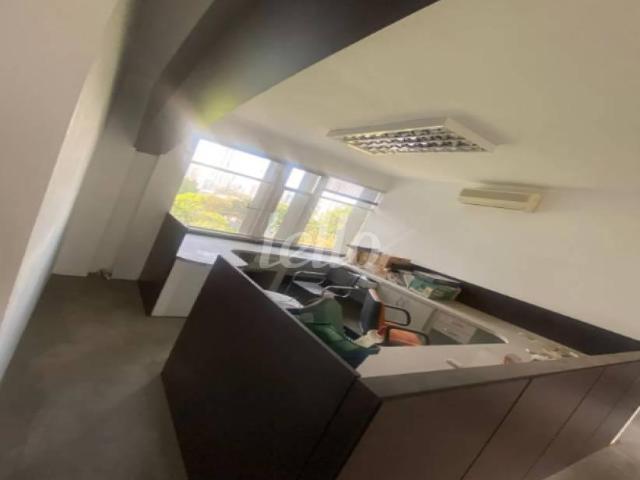 Comercial à venda no a Cidade Monções