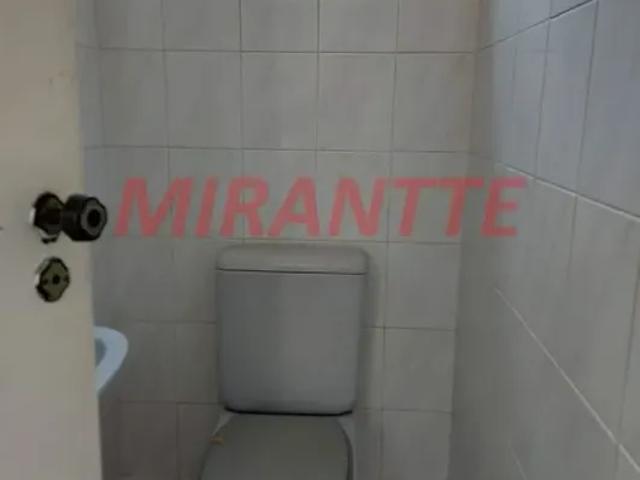 Comercial de 393m² em Água Fria