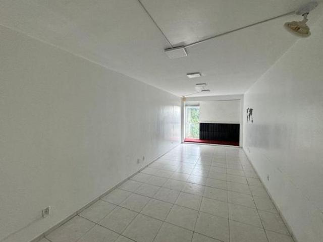 Comercial de 40 m² a venda Saan