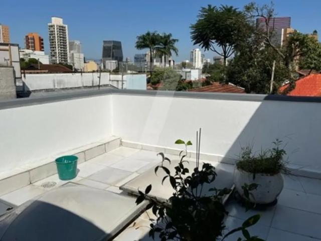 Comercial localizado em Pinheiros para locação