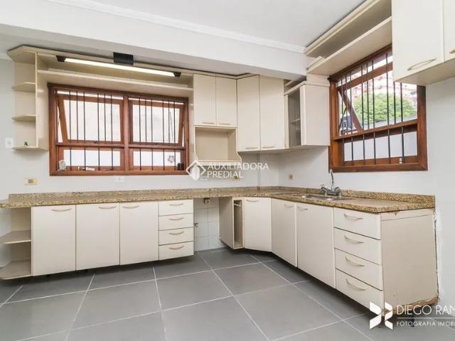 Comercial no bairro Azenha