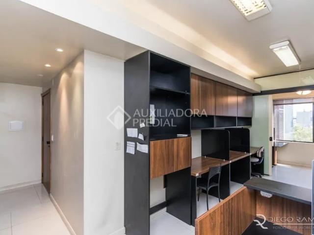 Comercial no bairro Petrópolis