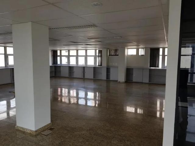 Comercial/Industrial de 308 metros quadrados no bairro Consolação