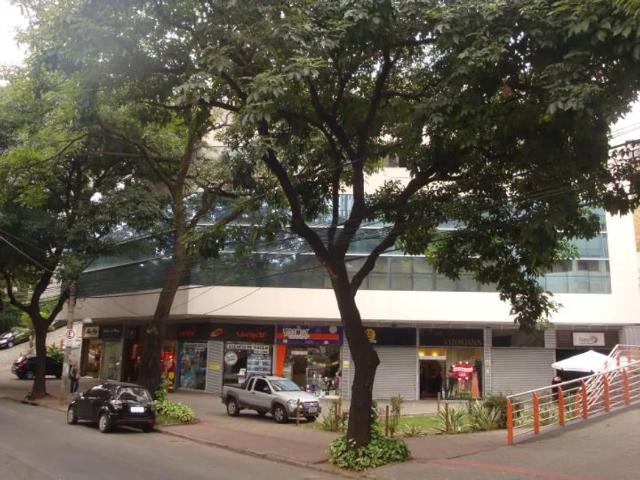 Comercial/Industrial de 76 metros quadrados no bairro Santo Antônio