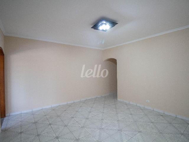 Comercial/Industrial 3 quartos para alugar no a Vila Aquilino
