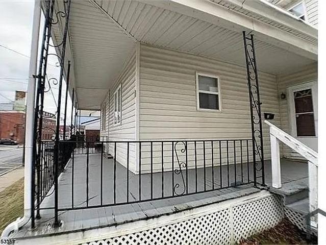Comfortable 1 bed Baths Family Home in SafeQuiet