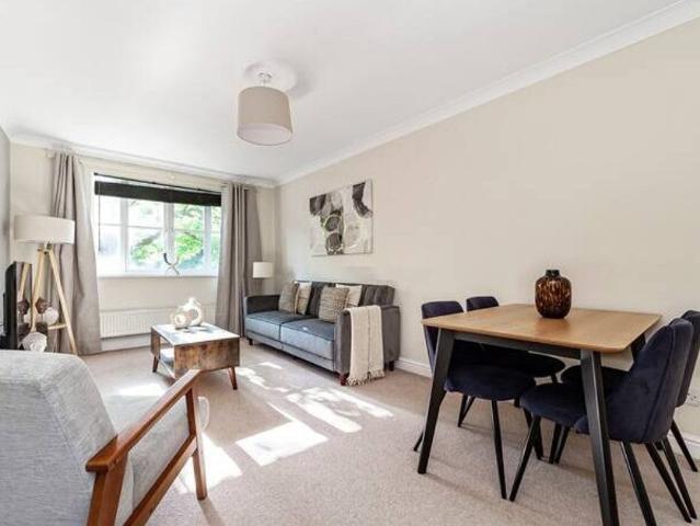 Comfortable 2 Bed Apartment Near Brixton