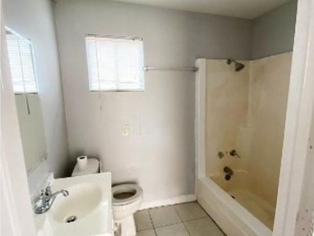 Comfortable 2 bedroom house in Galveston 2 Bedroom Apartment for Rent at 2806 Avenue M 1/2, Galveston, TX 77550 Kempner Park