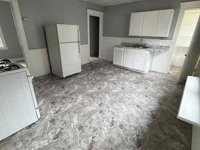 Comfortable 2 Bedroom Home in Buffalo