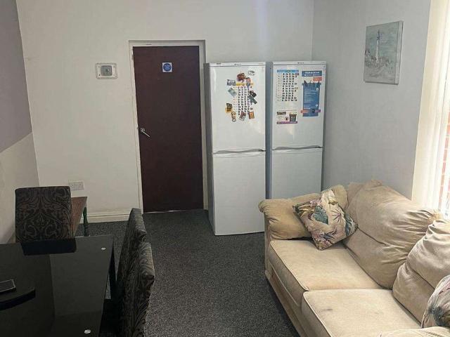 Comfortable All Inclusive Room on Bacheler Street – Great for Professionals! Room 3 Single Room