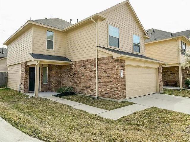 Comfortable Apartment Near Daily Essentials