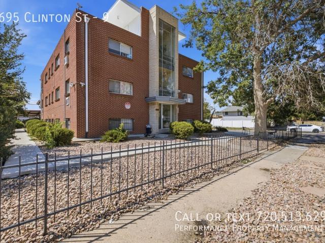 Comfortable Aurora Apartment in Convenient Central Location